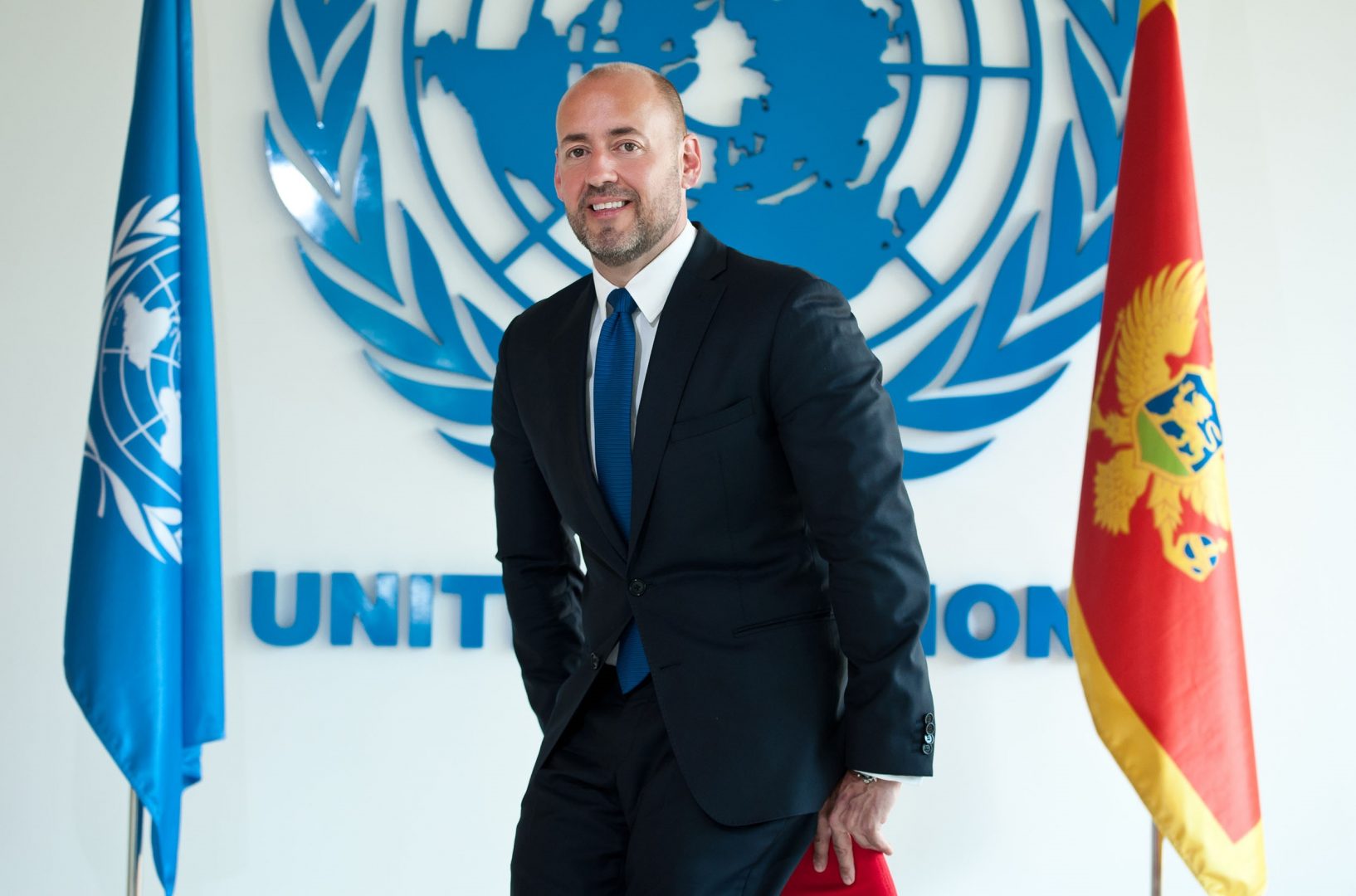 Digitalizuj.me 42. događaj "Šta kaže nauka o siromaštvu, nasilju i ...