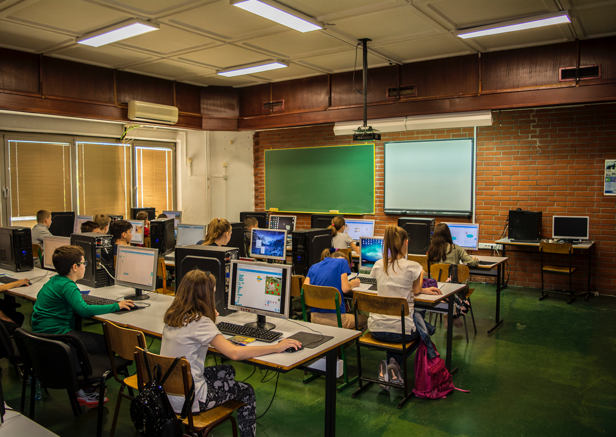 Nova generacija doMEn škole programiranja počela sa radom - Digitalizuj.Me